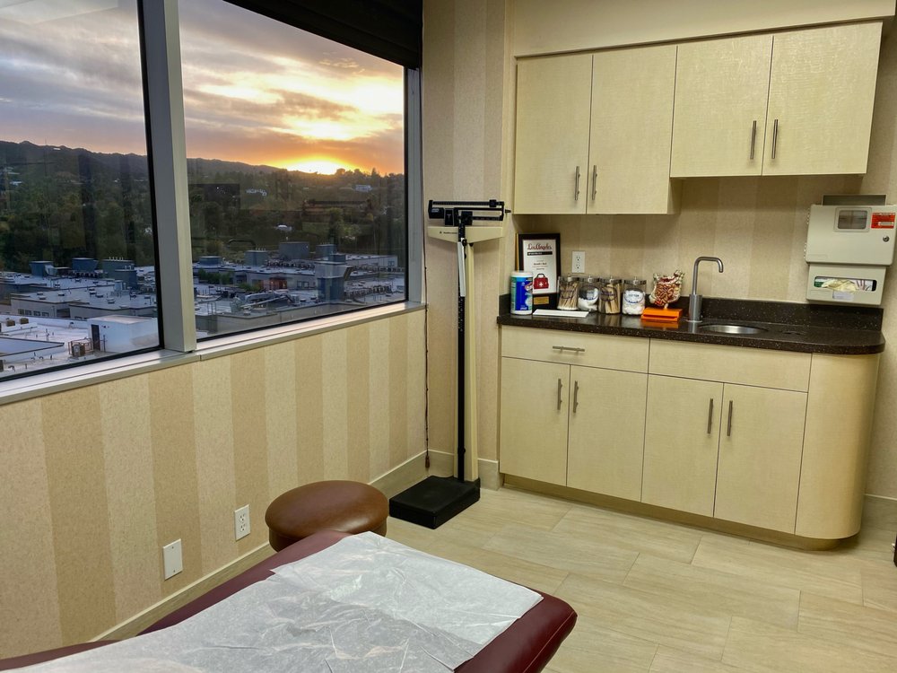 KENNETH BUCH, MD - Updated December 2024 - 16 Photos & 58 Reviews ...