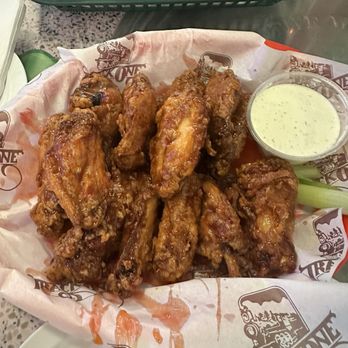 TRACK ONE - Updated July 2024 - 388 Photos & 464 Reviews - 1330 Robert ...