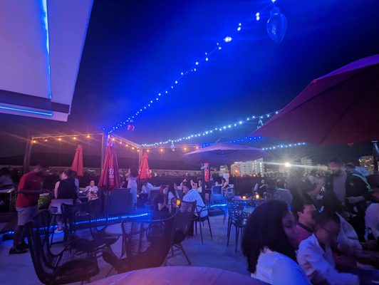 EL TECHO ROOFTOP - Updated October 2025 - 14 Photos - Calle Roberts ...