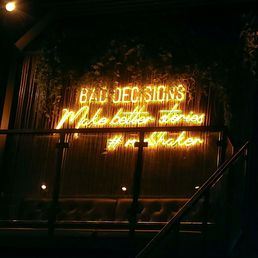 SHAKER CUISINE & MIXOLOGIE - CENTROPOLIS - Updated December 2025 - 22 ...