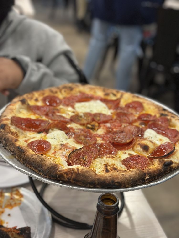 V PIZZA - Updated September 2025 - 204 Photos & 139 Reviews - 7930 ...