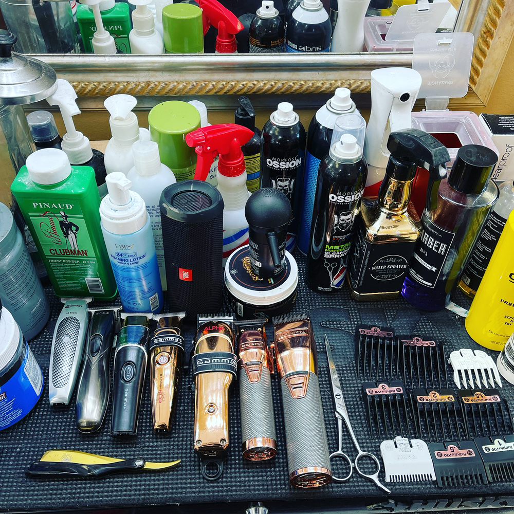 THE PULL UP MOBILE BARBERSHOP - Request an Appointment - College Park ...