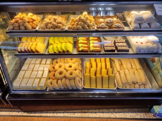 BESITO E’ COCO BAKERY - Updated January 2026 - 37 Photos - Calle ...