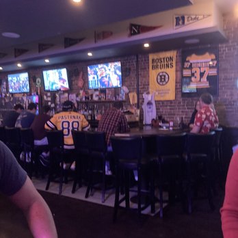 SHINE SQUARE PUB - Updated October 2025 - 32 Photos & 36 Reviews - 2046 ...