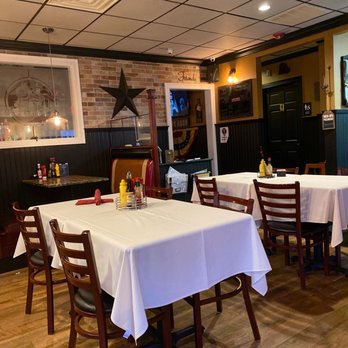 RAILSIDE TAVERN - Updated June 2024 - 103 Photos & 93 Reviews - 460 ...