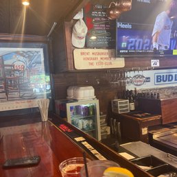 THE ESSO CLUB - Updated August 2025 - 88 Photos & 130 Reviews - 129 Old ...