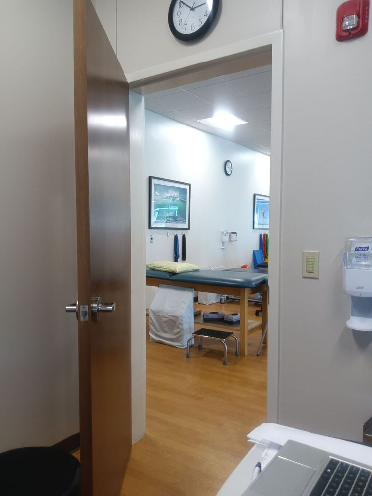 SENTARA THERAPY CENTER - ORTHOPEDICS & SPORTS PERFORMANCE - Updated ...