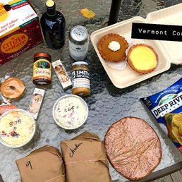 THE VERMONT COUNTRY DELI - Updated July 2025 - 272 Photos & 305 Reviews ...