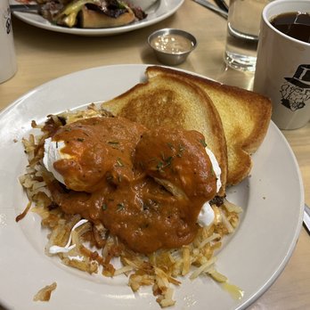 THE DANDY LION - Updated May 2024 - 231 Photos & 173 Reviews - 111 S ...