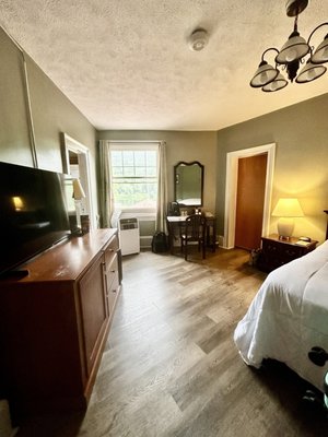 THE SHAWNEE INN AND GOLF RESORT - Updated May 2026 - 360 Photos & 199 ...