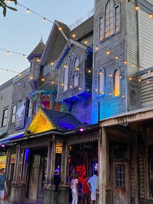 MORTEM MANOR - Updated October 2025 - 40 Photos & 32 Reviews - 5770 W ...