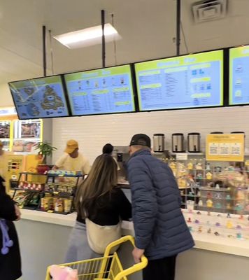 DUCK - Updated December 2025 - 57 Photos & 34 Reviews - 1004 Diffley Rd ...