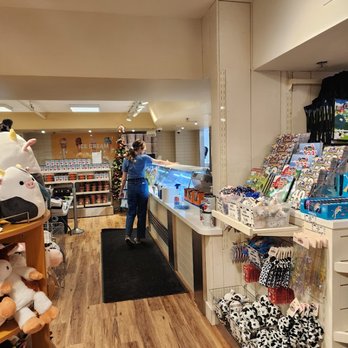 COWS - Updated May 2025 - 301 Photos & 190 Reviews - 138 Banff Avenue ...