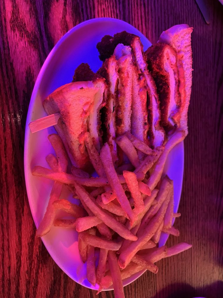 POSTY’S - Updated January 2026 - 71 Photos & 46 Reviews - 305 Broadway ...