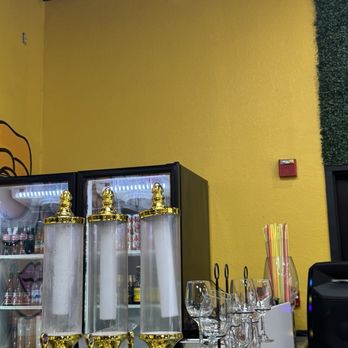 AH HUEVO - Updated September 2025 - 262 Photos & 112 Reviews - 222 D N ...