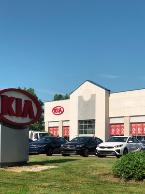COUGHLIN KIA OF LEWIS CENTER - Updated October 2025 - 22 Photos & 24 ...