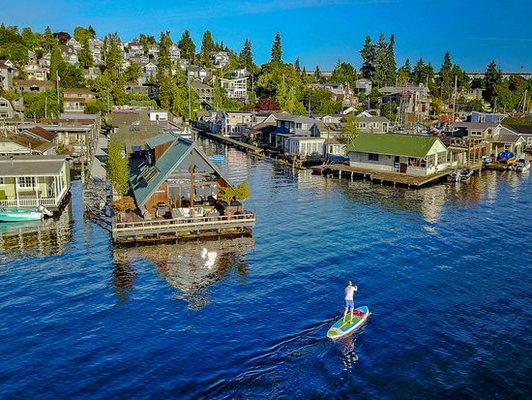 JULIE FINSTAD - WINDERMERE REAL ESTATE - Updated May 2025 - 13 Photos ...