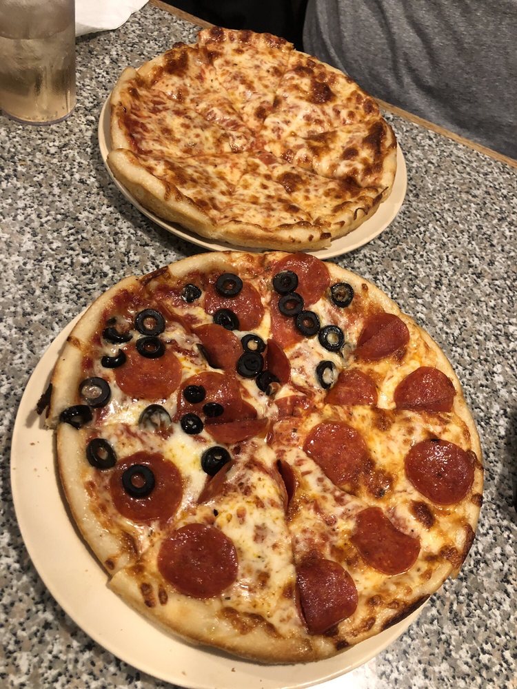 JORDAN’S RESTAURANT & PIZZA - 93 Photos & 157 Reviews - 369 Westport ...