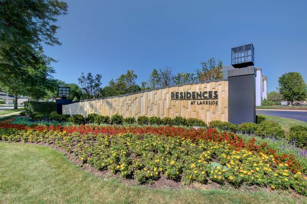RESIDENCES AT LAKESIDE | 97 Photos & 34 Reviews - 830 Foxworth Blvd ...