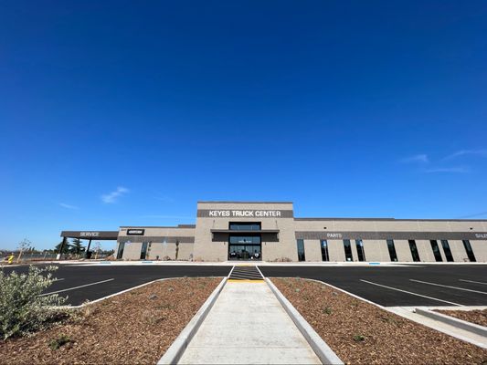 KEYES TRUCK CENTER - Updated October 2025 - 21 Photos - 4845 N Golden ...
