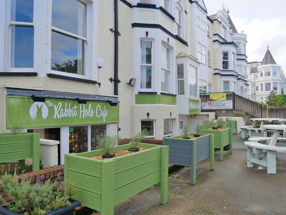 THE RABBIT HOLE CAFE - 3-4 Trinity Square, Llandudno, Conwy, United ...