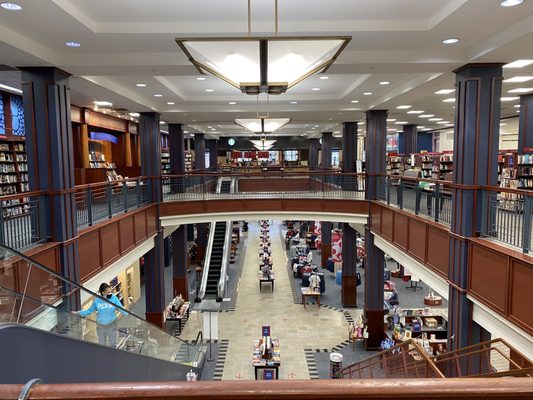 UNIVERSITY OF PENNSYLVANIA BOOKSTORE - Updated December 2025 - 58 ...