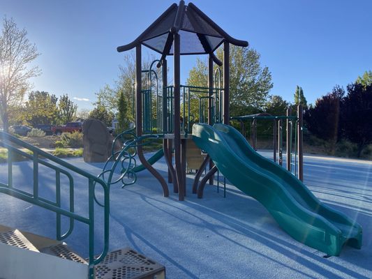 UNIVERSITY RIDGE PARK - Updated August 2025 - 36 Photos - 990 S ...