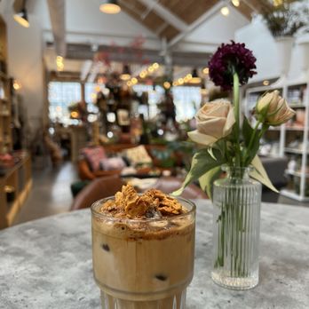 WINTER SWAN COFFEE - Updated July 2024 - 54 Photos & 23 Reviews - 43 ...