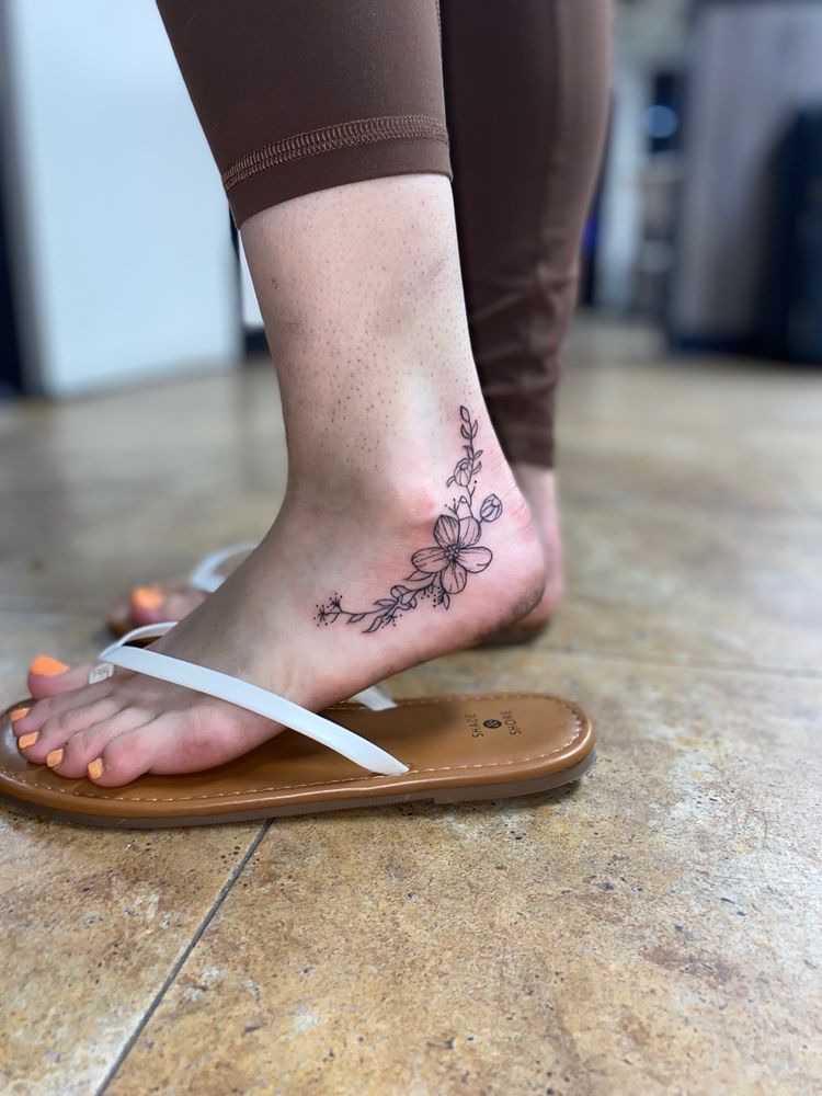 CLEAR VISION TATTOO - Updated December 2024 - 235 Photos & 289 Reviews ...