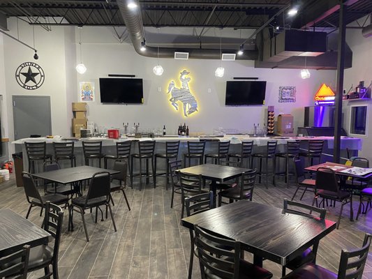 POUR DECISIONS BAR & GRILL - Updated October 2024 - 31 Photos & 85 ...