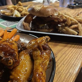 THE TIPSY OAK - Updated March 2025 - 927 Photos & 921 Reviews - 301 E ...