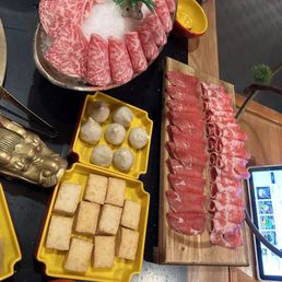 WEI SHU WU HOTPOT - Updated October 2025 - 413 Photos & 114 Reviews ...