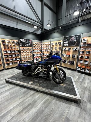 CALGARY HARLEY DAVIDSON - Updated July 2024 - 32 Photos - 2475 Pegasus ...