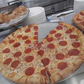 PIZZARITO N.Y. PIZZA BY THE SLICE - Updated June 2024 - 258 Photos ...