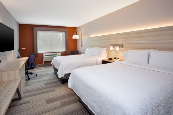 HOLIDAY INN EXPRESS & SUITES ROCHESTER WEBSTER - Updated July 2025 - 66 ...