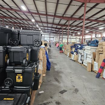 VALLEY FORGE AUCTION & WHOLESALE - Updated January 2026 - 412 Cherokee ...