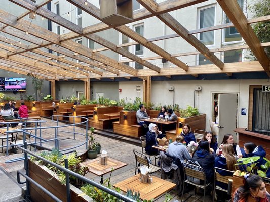 RALEIGH’S PUB - Updated October 2025 - 364 Photos & 263 Reviews - 2438 ...