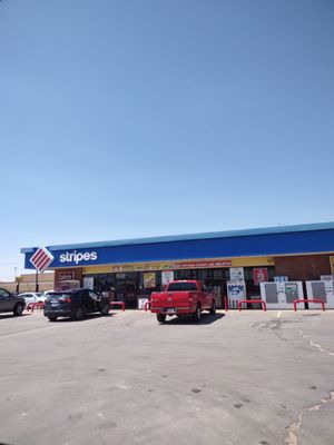 STRIPES CONVENIENCE STORE - Updated October 2025 - 14 Reviews - 115 S ...