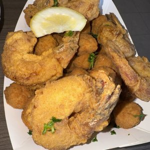 WINGZ IT IZ - Updated February 2025 - 54 Photos & 49 Reviews - 5043 W ...