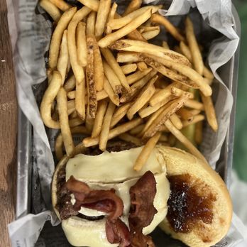 THE COMMITTED PIG - Updated March 2025 - 395 Photos & 571 Reviews - 165 ...