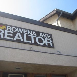 SANTA MONICA REAL ESTATE AGENT - Updated March 2025 - 28 Photos - 2200 ...