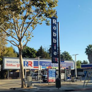 ROTTEN ROBBIE - Updated November 2024 - 26 Photos - 1202 Oakland Rd ...