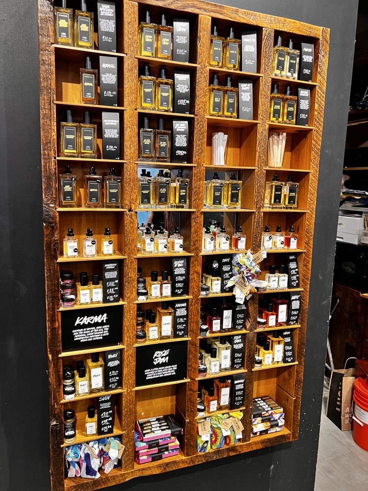LUSH - Updated January 2026 - 42 Photos & 212 Reviews - 859 W Armitage ...