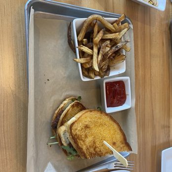 SCRATCH KITCHEN AND TAPROOM - Updated August 2024 - 427 Photos & 227 ...