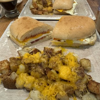 CRICKLES AND CO - Updated May 2024 - 731 Photos & 553 Reviews - 4000 ...