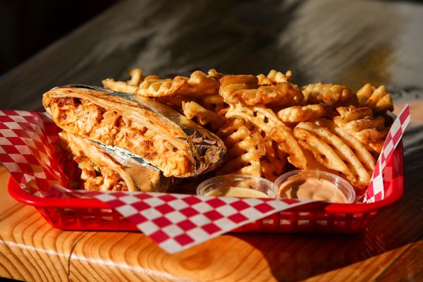 BLAZIN’ HOT CHICKEN - Updated October 2025 - 57 Photos - 2211B Ryan St ...