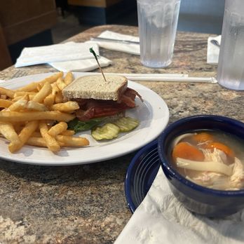 CROSSROADS RESTAURANT - Updated December 2025 - 78 Photos & 144 Reviews ...