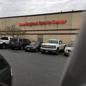 NEW ENGLAND SPORTS CENTER - 39 Photos & 32 Reviews - 121 Donald Lynch ...