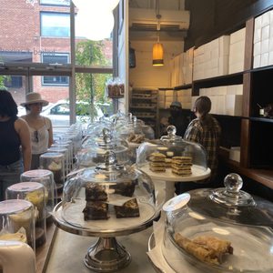 BAKED & WIRED - 4170 Photos & 4917 Reviews - 1052 Thomas Jefferson St ...