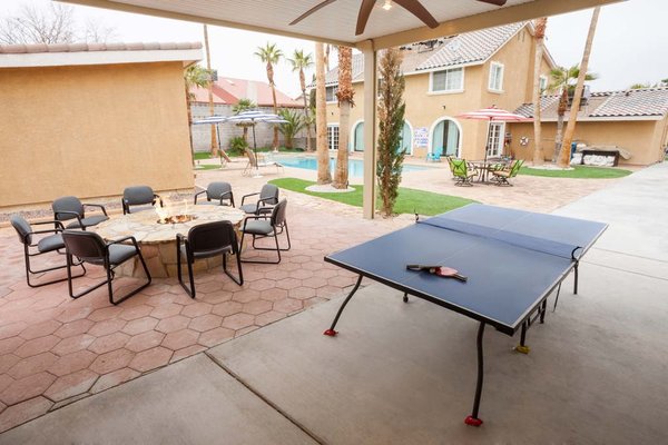 VOGUE RECOVERY CENTER - Updated September 2025 - 18 Photos - 6655 W Sahara Ave, Las Vegas ...